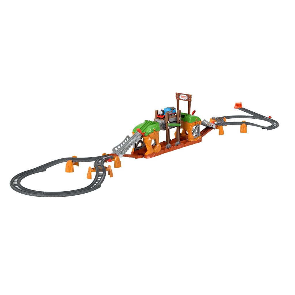 Thomas & Friends Walking Bridge Motorized Train Set, 32 Pieces $22.04